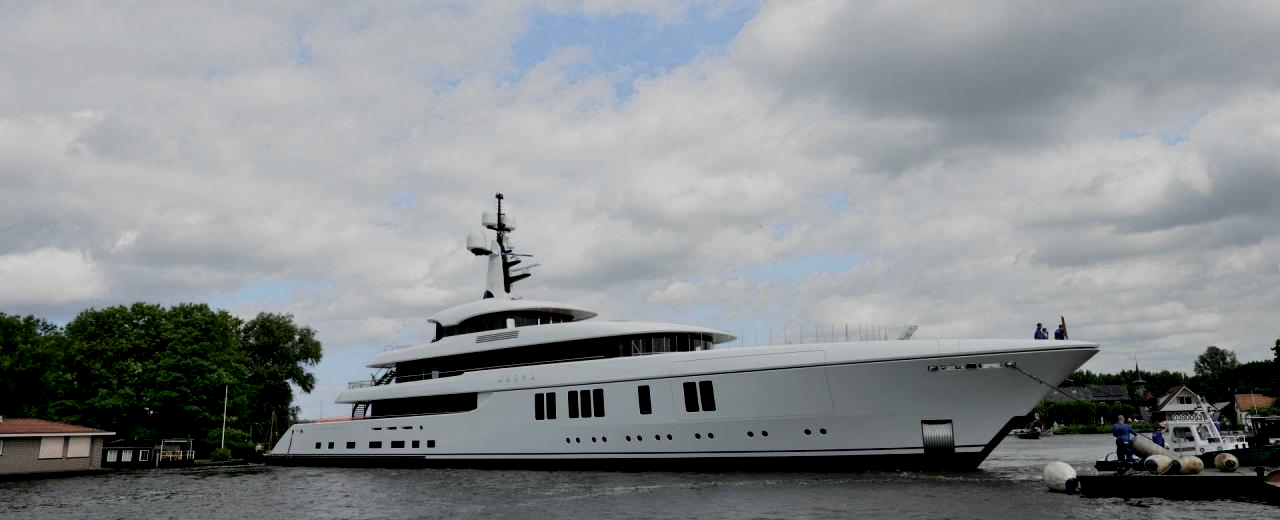 MY HASNA - Feadship van Lent 813 - Holland Marine Lifts